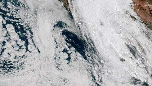 Hilary makes landfall over Baja California peninsula, set to pummel US ...