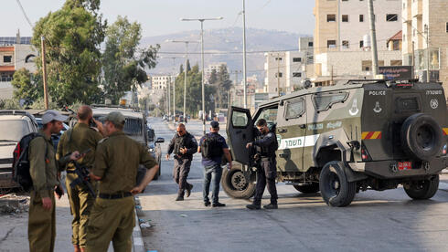 IDF shoots Jews throwing stones at Palestinian vehicles