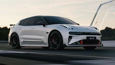 Watch out Tesla! This Chinese electric car leaves the competition in ...