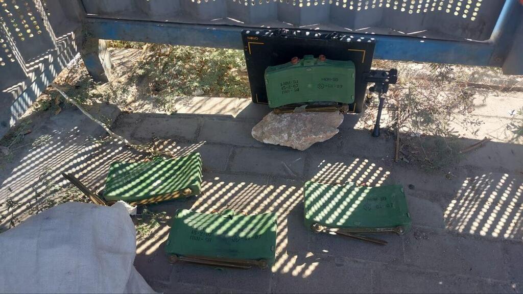 Israel charges two for smuggling arms across Jordan border