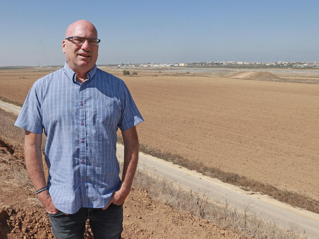 Turmoil and tears: A gritty glimpse into Gaza border riots