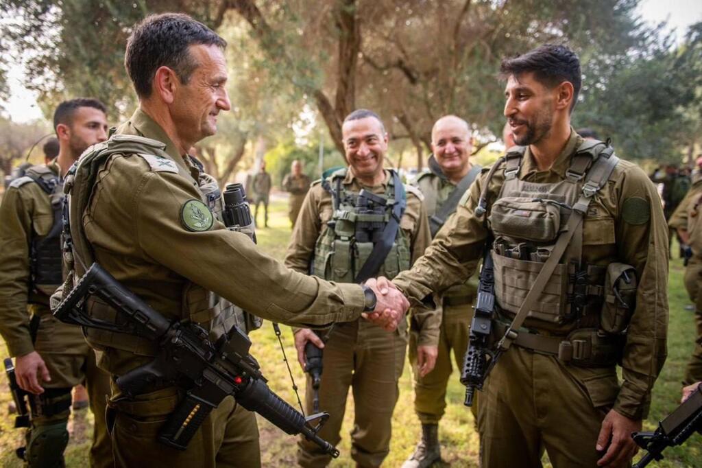 Idan Amedi meets with the IDF chief of staff Herzi Halevi