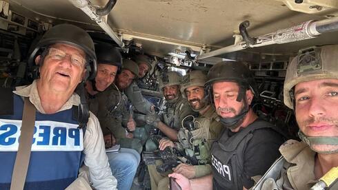 Between machine guns and rocket launchers, IDF soldiers operate in ...