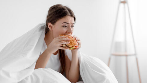 Seven powerful steps to conquer stress eating in tough times