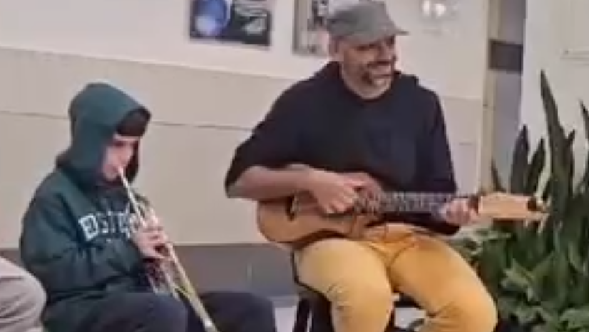 Little boy released from Hamas captivity plays trumpet with Idan Raichel