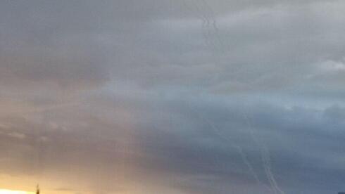 Rocket fire on Tel Aviv for 1st time in over a month