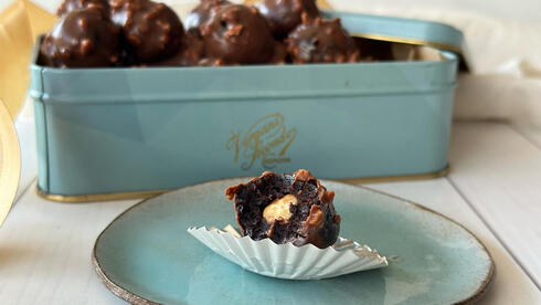 Make your homemade Ferrero Rocher