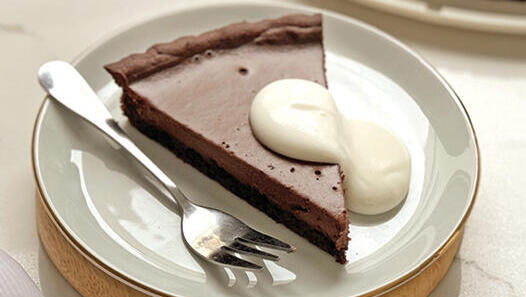 Amazingly kosher chocolate pie for Passover eve