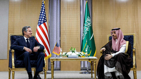 US senator calls for safeguards in any nuclear power deal with Saudi Arabia
