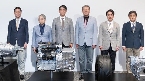 Japanese automakers reject electric, focus on engine innovations