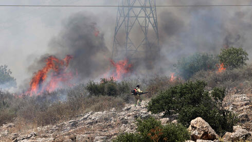 Fires continue to rage on northern border as War Cabinet discusses how ...