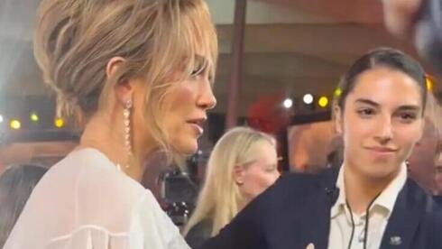 J.Lo's Israeli bodyguard steals show at Mexico gala