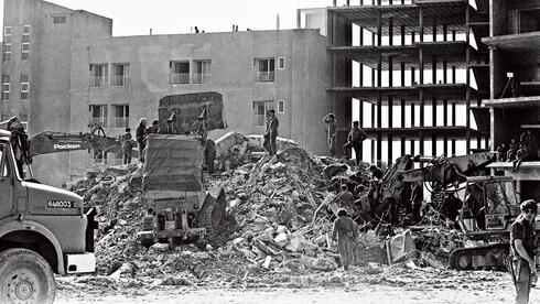IDF concludes 1982 Tyre disaster - Iran-directed suicide bombing