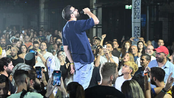 Hanan Ben Ari moves audience with heartfelt performance for wounded IDF ...