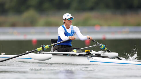 Moran Samuel wins gold in Paralympic rowing final
