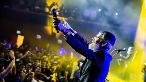 גם הפרדה זה לא מספיק: המאבק בין חצרות הרבנים לציבור החרדי