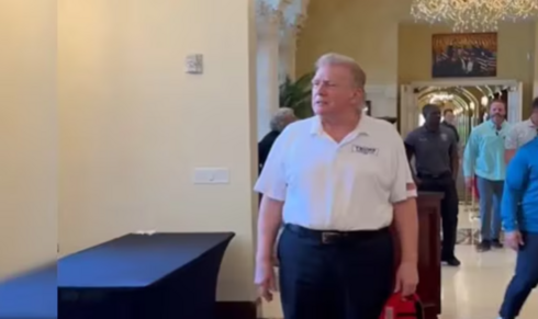 Donald Trump's new look is rocking the internet