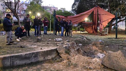 כישלון היירוט: חשש מפרצה בהגנה האווירית אחרי פגיעת הטיל הבליסטי ביפו