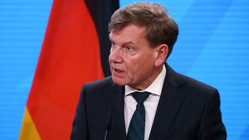 Germany pushes for two-state talks, says recognition comes at the end